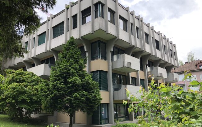 Freie Objekte | Risalit