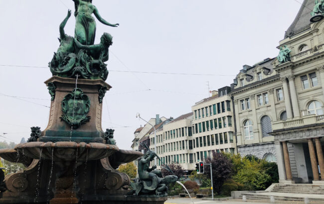 Freie Objekte | Risalit